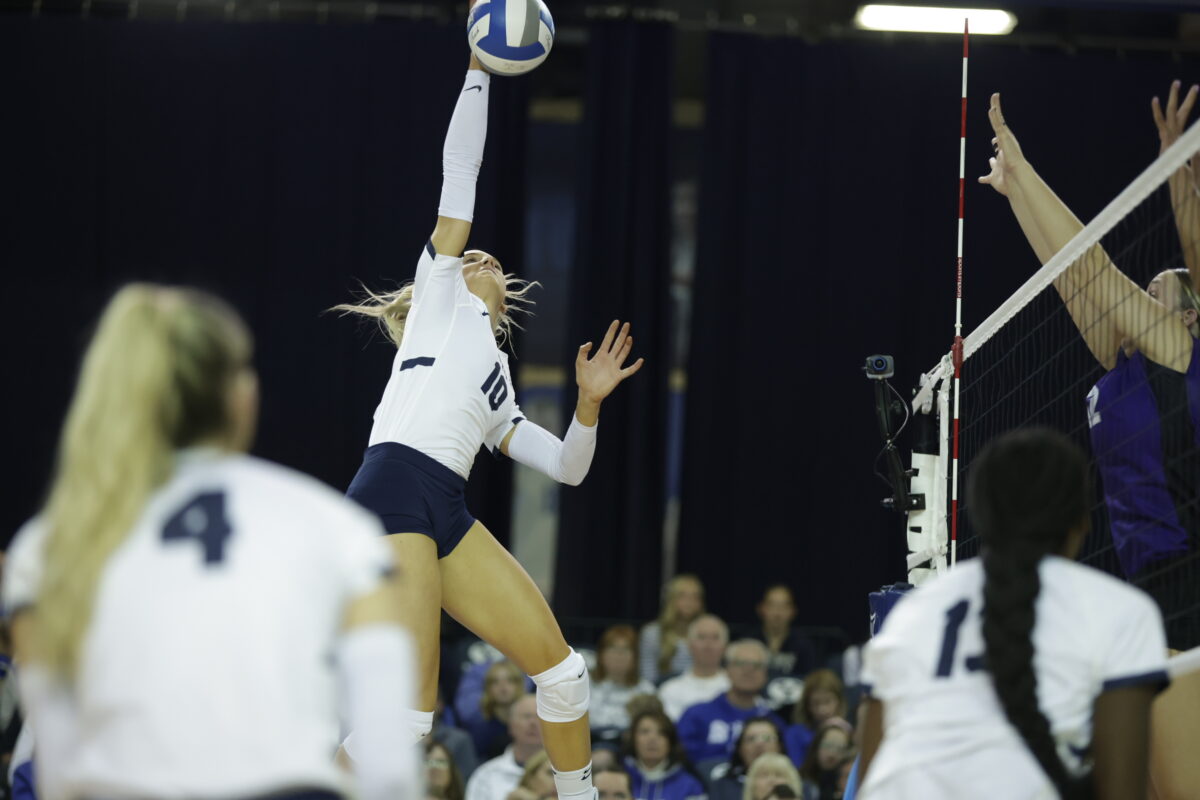 BYU women’s volleyball sweeps Weber State to start NCAA tournament run ...